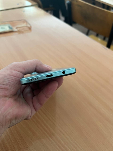 Honir x7b sotiladi