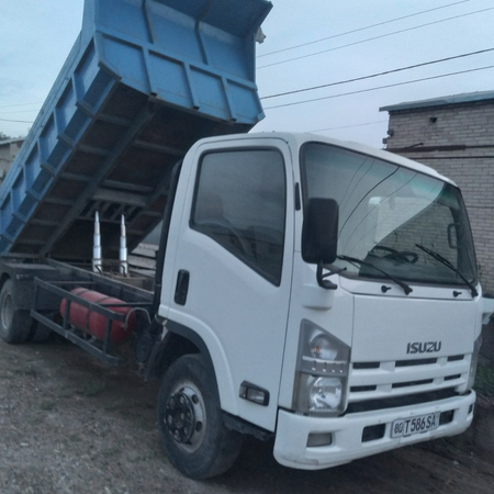ISUZU yuk mashinasi