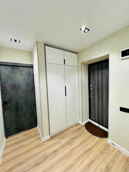 Новомосковская 2х ком, 3 этаж (ор-р 15 гор больница) 77-серия, кирпич