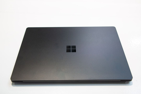 Surface laptop 2 в идеальном состоянии