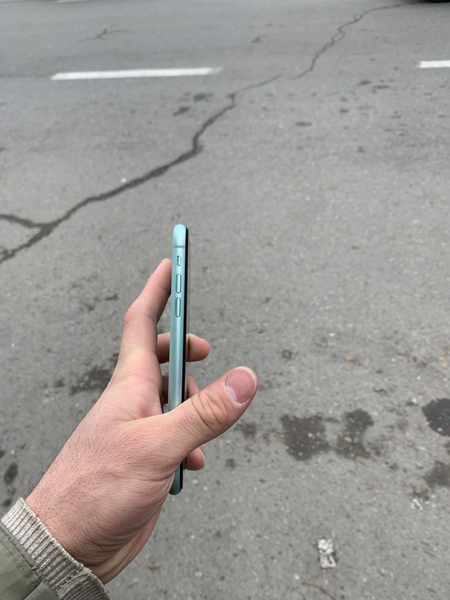 IPhone 11 holati tinniq naqdha faqat
