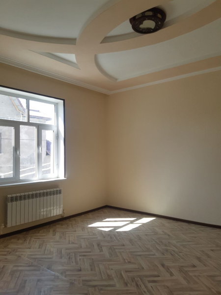 Uchastka sotiladi sarbon to‘yxonasi atrofida