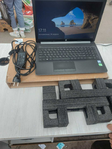 HP core i3 7th GEN 2.3GHz sotiladi !!!