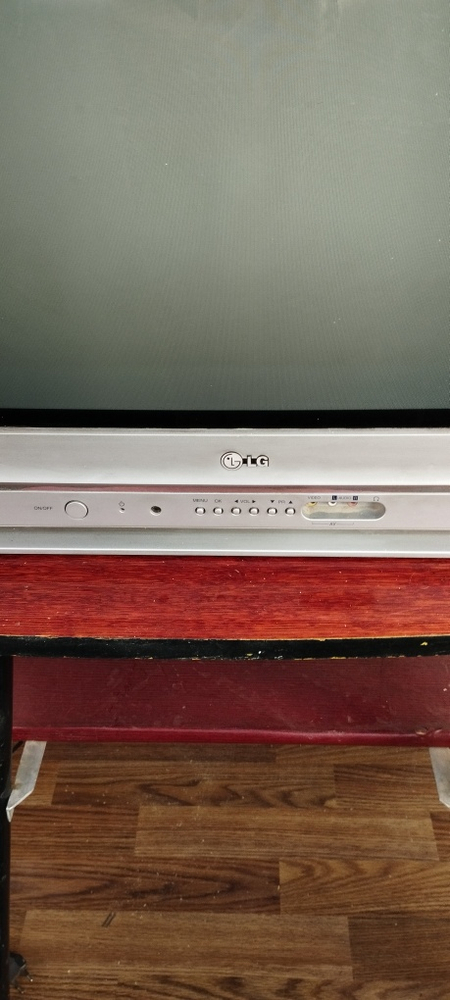 Телевизор LG. В хорошем состояние.