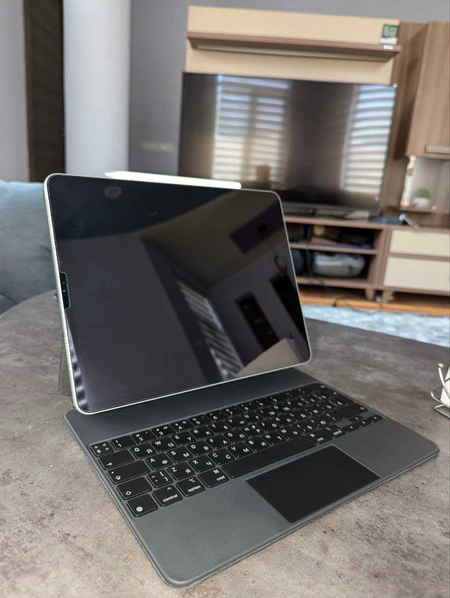 iPad Pro M1 256GB Wifi, Magic Keyboard, стилус