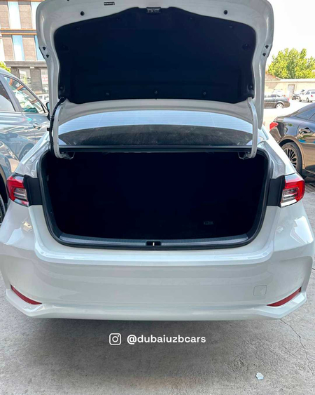 Toyota Corolla 1.8 Hybrid / 2023 /