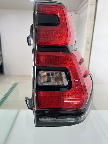 Zadniy stop Toyota Prado 150