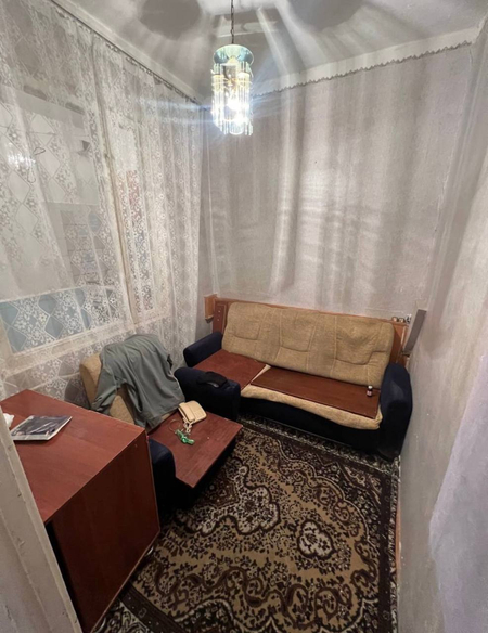 Яшнабадский р-он Ташсельмаш 1в2/1/4  38м²