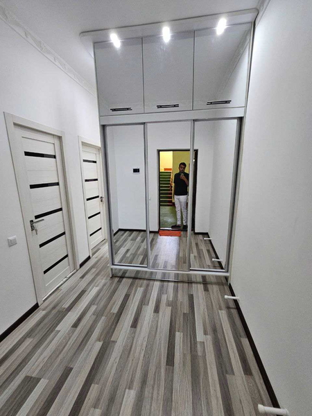 1 xonali 55m² 6-qavat uy sotiladi