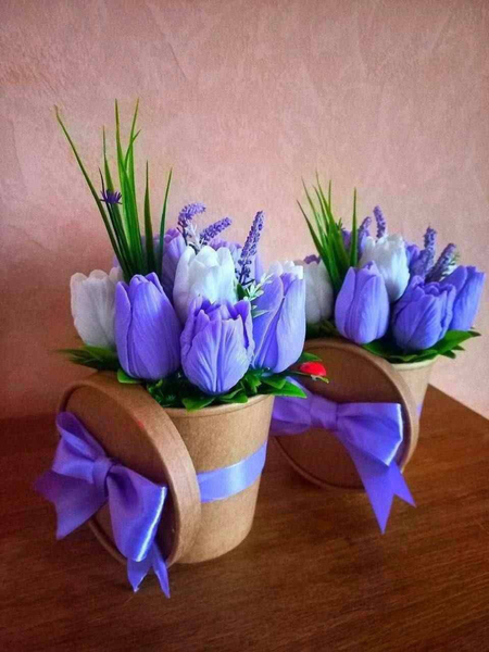 8 mart uchun arzon gular