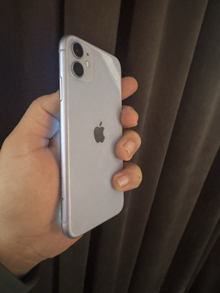 Phone 11 sotiladi 64gb emkost 93