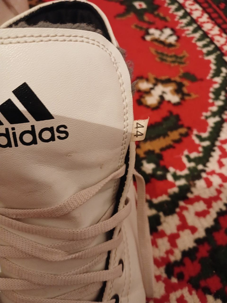 Зимный Adidas красобка