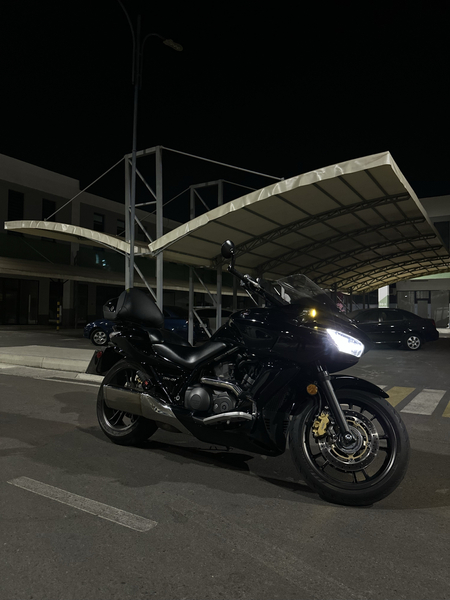 Honda dn-01 700 kub Aftamat karobka 2009 yil 13.000 km