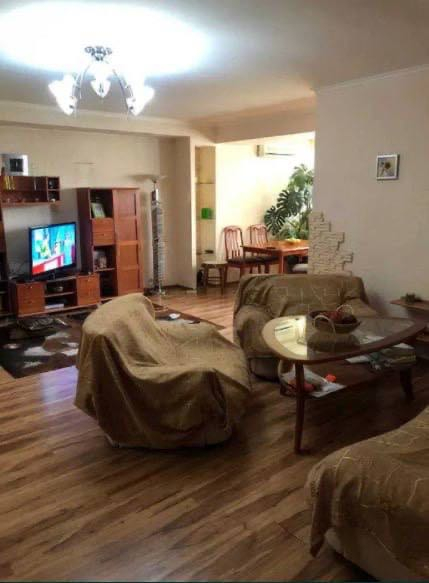 3/4/12 улица Космонавтов 80м2