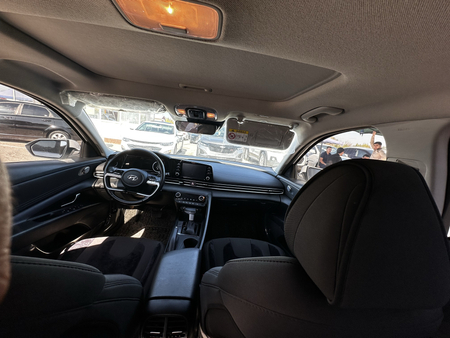 Hyundai Elantra 2022 yil