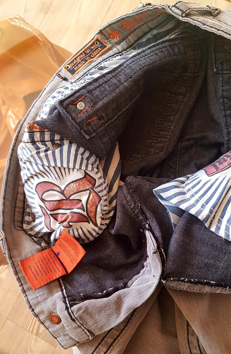 ROCK REVIVAL Фирменные! Джинсы Американского бренда. 38-40 размера.