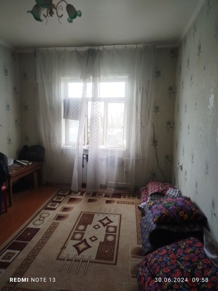 Срочно продаётся 3х комнатная квартира на Куйлюке,рядом метро Киёт.