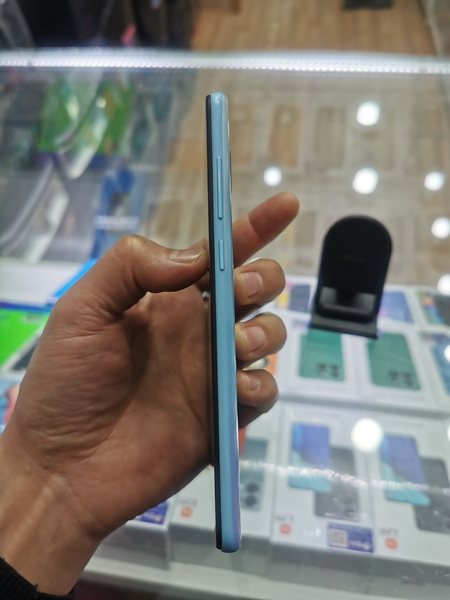 Redmi note 9  64 gb sotiladi
