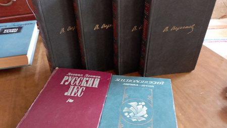 Продам книги:Вересаев -4 тома, Л.Леонов, Д.Голсурпси, Т.Дра