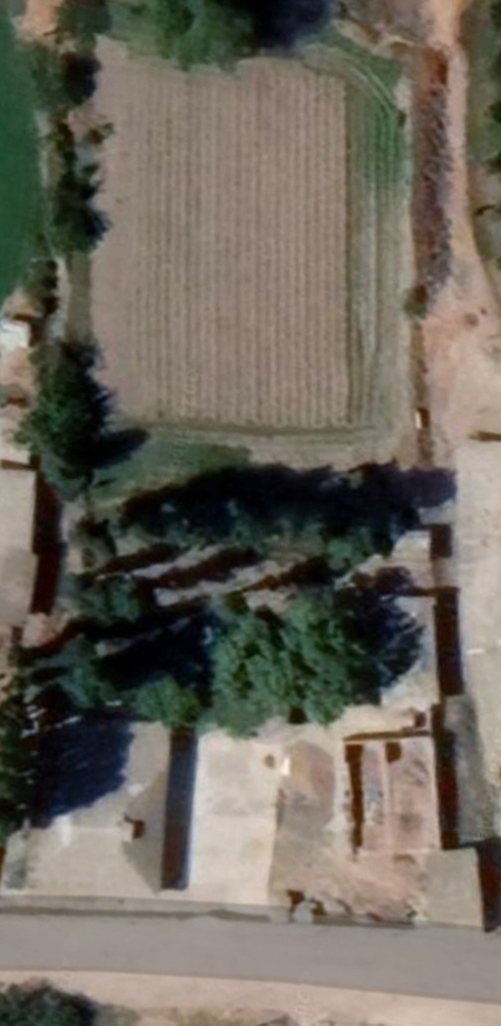 Quruq yer sotiladi