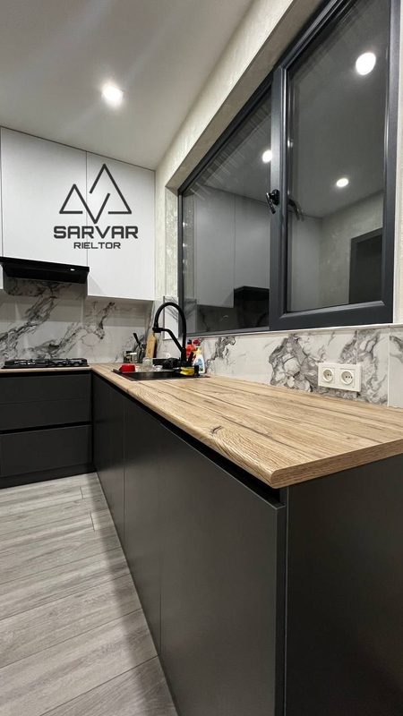 Продам 2/2/4 Буюк ипак йули  36.6 Лафарга
