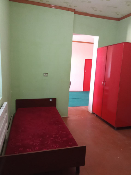 Hovli sotiladi 3 etaj
