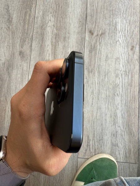 Продаю iPhone 15-й Pro Max 256