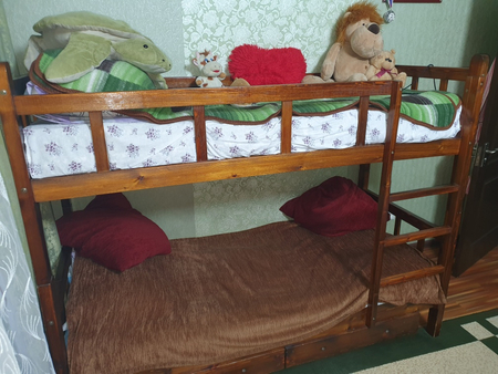Продам Кровать для Вашего дома и милых деток. Размер 190×82.