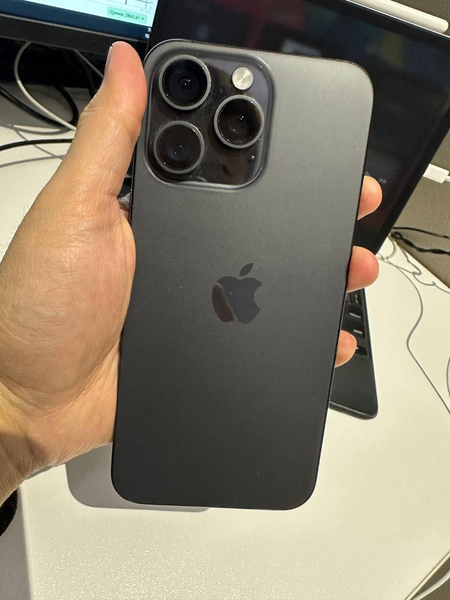 Продам Iphone 15 pro max 256 Black в хорошем состоянии 97 процентовакб