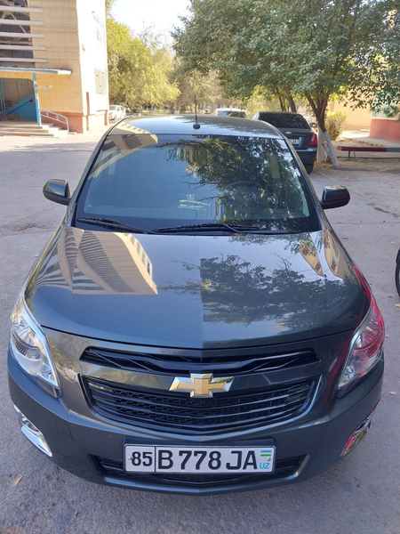 Срочно продам состояния идеальное .мягкие баллоны.