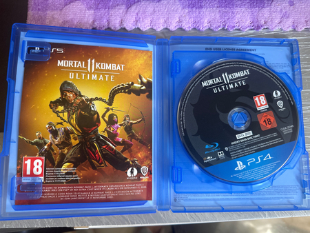 Диск с игрой на ps 4-5 mortal kombat