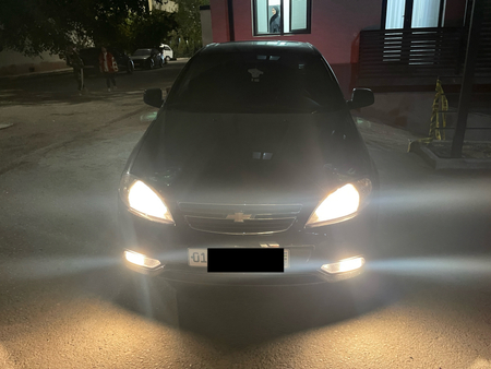 gentra lacetti qora sotiladi