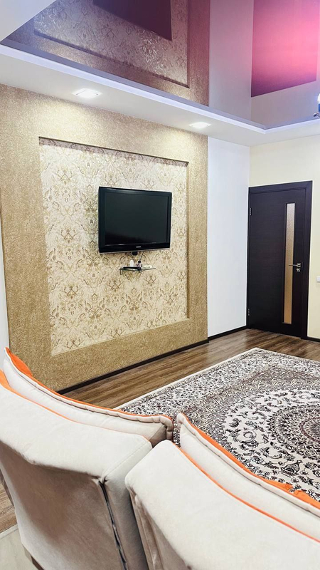.Продам 2комнатную 65м2 4этаж евроремонт с мебельтехникой Дружба Народ