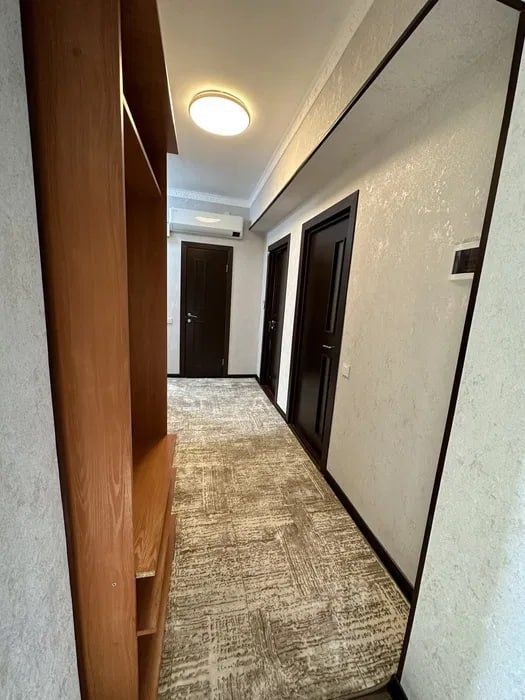 Сотилади. Сергели 5а.  3/4/7. 60м²