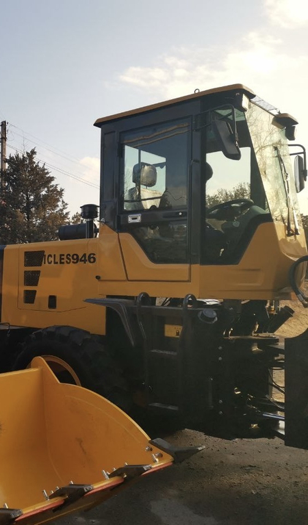 Сотилади Погрузчик ICLES 946