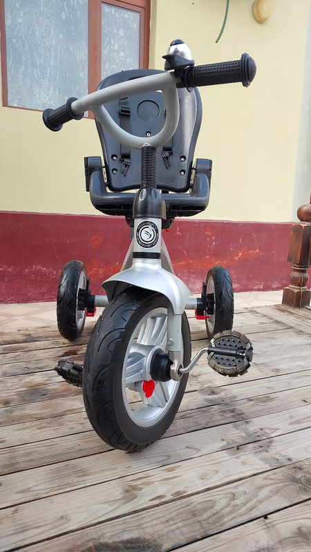 Kolyaska +Velosiped ikkitasi birda