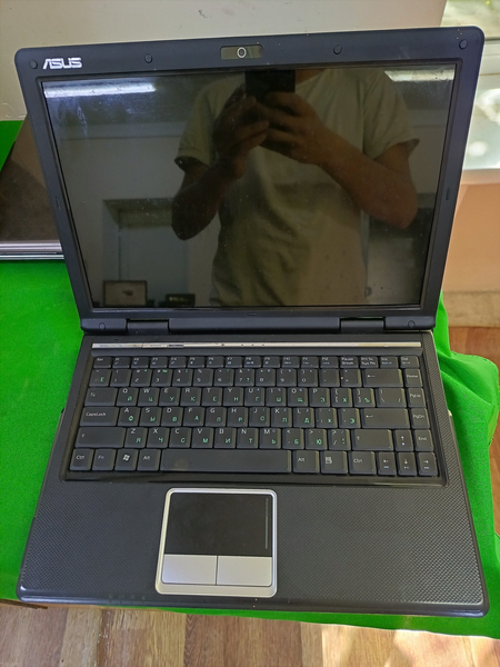 Ноутбук на запчасти HP Pavilion dv7