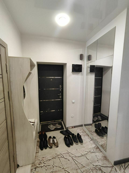 1в2/2/4. 44м2. Кирпич. Мебель+техника
