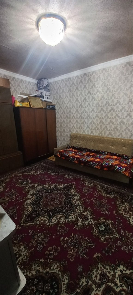Uchaska yarmi 3sotix sotiladi