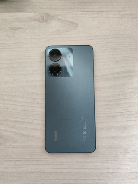 Продаю Redmi 13c 4/128gb, как новый