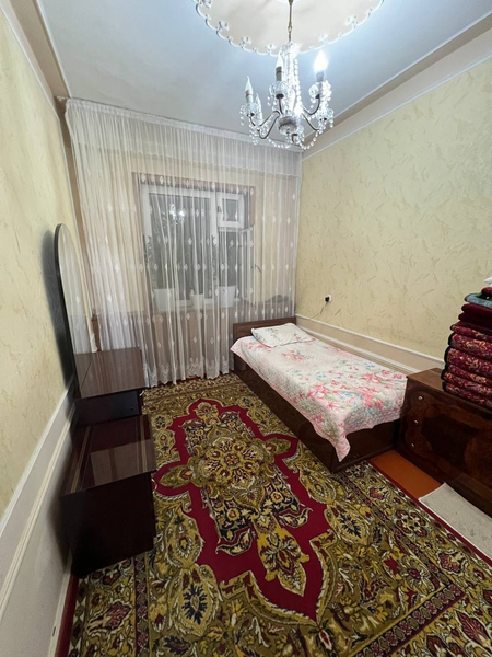 Кара камиш 1/4 5/3/5 балкон 2*6 чыстая квартира
