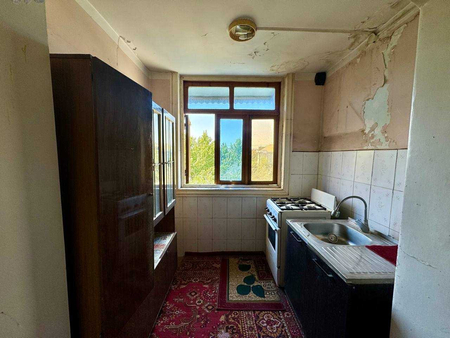 3 xonali 75m² 4-qavat uy sotiladi