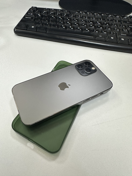 Iphone 12 pro ideal sarapina yoq KH/A 128 gb