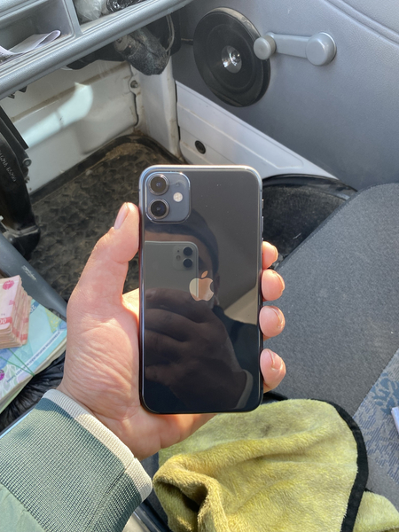 Iphone 11. 64 gb