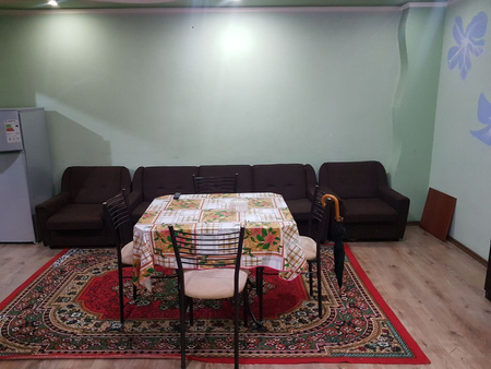 Юнусабад улица Амир Темур оретир метро Шахристанская 3х комнатная 59м2