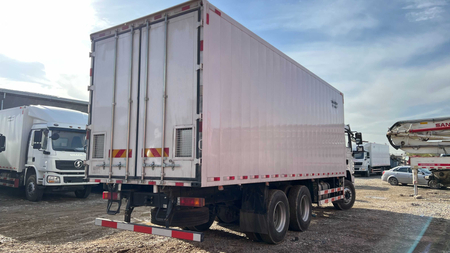 SHACMAN L3000 Pro Avtofurgon 7,5 metrlik sotuvga tayyor