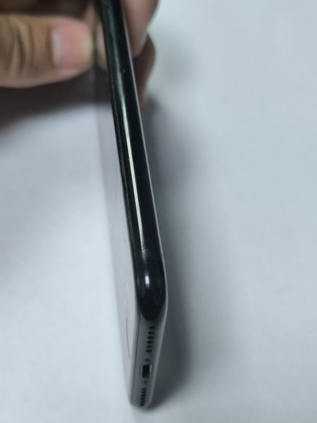 iPhone 7 xolati yaxshi
