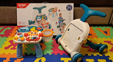 Игрушка , Толокар  и столик,  новое