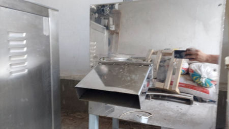 Kireshki chiqarish uchun  
Upakovka aparat 
Qozon 
Kesadigon aparati