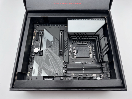 Топовая Материнская Плата Asus ROG Maximus Z790 DARK Hero WiFi7.0 Full